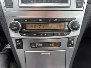 Pelēks Toyota Avensis 2012 Panevēža, ar dzinēja tilpumu 2.00 L un nobraukumu 234 tūkst. km par 3250 €, foto 19 vietnē AUTOMOTO.COM.LV