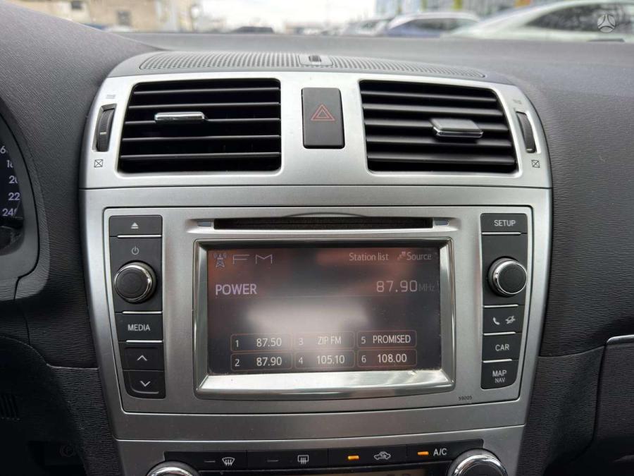 Pelēks Toyota Avensis 2012 Panevēža, ar dzinēja tilpumu 2.00 L un nobraukumu 234 tūkst. km par 3250 €, foto 20 vietnē AUTOMOTO.COM.LV