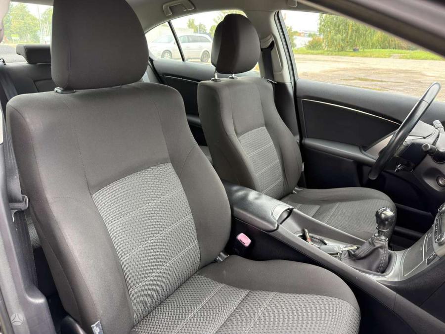 Pelēks Toyota Avensis 2012 Panevēža, ar dzinēja tilpumu 2.00 L un nobraukumu 234 tūkst. km par 3250 €, foto 29 vietnē AUTOMOTO.COM.LV