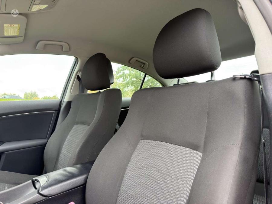 Pelēks Toyota Avensis 2012 Panevēža, ar dzinēja tilpumu 2.00 L un nobraukumu 234 tūkst. km par 3250 €, foto 30 vietnē AUTOMOTO.COM.LV