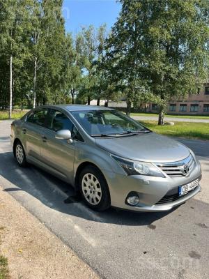Серый Тойота Авенсис 2012 в Мадона, объемом двигателя 1.80 л и пробегом 285 тыс. км за 4000 €, фото 1 на AUTOMOTO.COM.LV