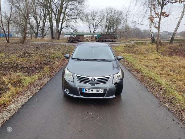 Grey Toyota Avensis 2013 in Klaipeda, with an engine capacity of 2.00 L and mileage of 230 thousand km for 2200 €, photo 4 on AUTOMOTO.COM.LV