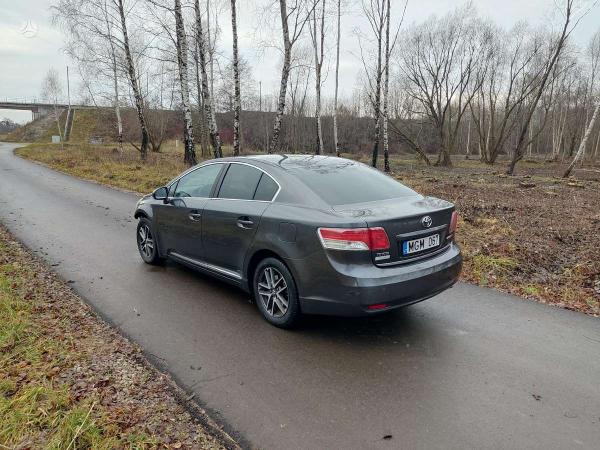 Grey Toyota Avensis 2013 in Klaipeda, with an engine capacity of 2.00 L and mileage of 230 thousand km for 2200 €, photo 6 on AUTOMOTO.COM.LV
