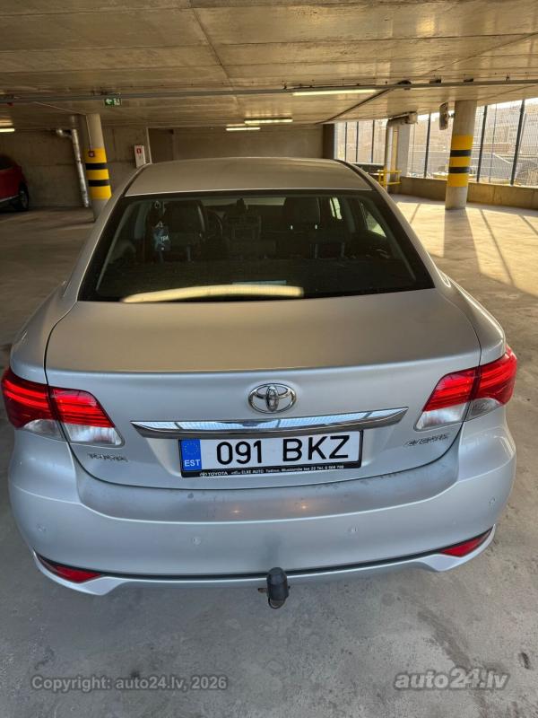 Pelēks Toyota Avensis 2013 Tallina, ar dzinēja tilpumu 1.80 L un nobraukumu 176 tūkst. km par 8990 €, foto 4 vietnē AUTOMOTO.COM.LV
