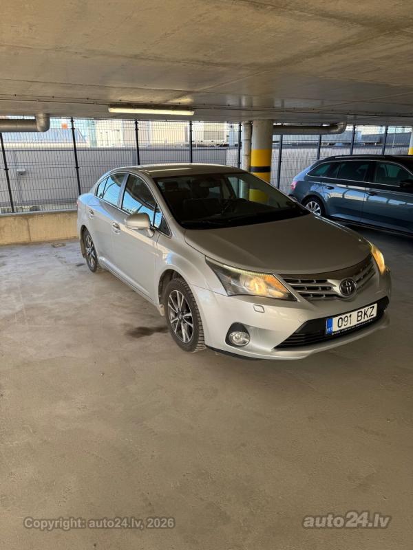 Grey Toyota Avensis 2013 in Tallinn, with an engine capacity of 1.80 L and mileage of 176 thousand km for 8990 €, photo 2 on AUTOMOTO.COM.LV