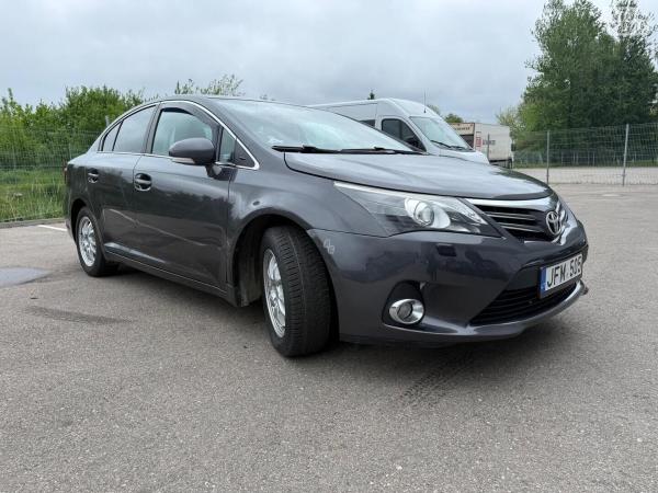 Pelēks Toyota Avensis 2013 Viļņa, ar dzinēja tilpumu 2.00 L un nobraukumu 295 tūkst. km par 5300 €, foto 4 vietnē AUTOMOTO.COM.LV