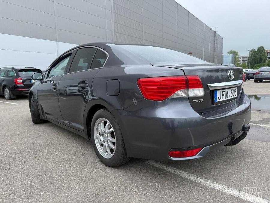 Pelēks Toyota Avensis 2013 Viļņa, ar dzinēja tilpumu 2.00 L un nobraukumu 295 tūkst. km par 5300 €, foto 7 vietnē AUTOMOTO.COM.LV