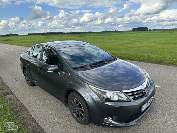 Pelēks Toyota Avensis 2013 Viļņa, ar dzinēja tilpumu 2.00 L un nobraukumu 411 tūkst. km par 4700 €, foto 2 vietnē AUTOMOTO.COM.LV