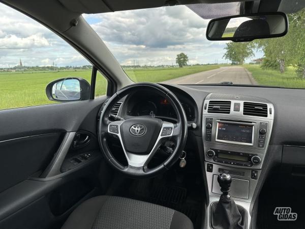 Pelēks Toyota Avensis 2013 Viļņa, ar dzinēja tilpumu 2.00 L un nobraukumu 411 tūkst. km par 4700 €, foto 9 vietnē AUTOMOTO.COM.LV