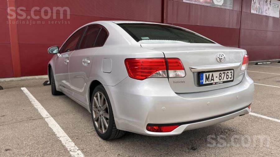 Серый Тойота Авенсис 2013 в Рига, объемом двигателя 2.20 л и пробегом 321 тыс. км за 5700 €, фото 7 на AUTOMOTO.COM.LV