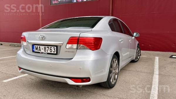 Pelēks Toyota Avensis 2013 Rīga, ar dzinēja tilpumu 2.20 L un nobraukumu 321 tūkst. km par 5700 €, foto 7 vietnē AUTOMOTO.COM.LV