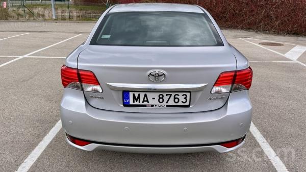 Pelēks Toyota Avensis 2013 Rīga, ar dzinēja tilpumu 2.20 L un nobraukumu 321 tūkst. km par 5700 €, foto 10 vietnē AUTOMOTO.COM.LV