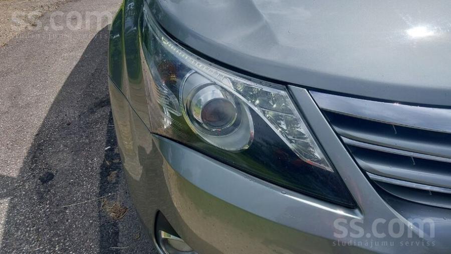 Grey Toyota Avensis 2013 in Aluksne, with an engine capacity of 1.80 L and mileage of 0 thousand km for 3750 €, photo 6 on AUTOMOTO.COM.LV