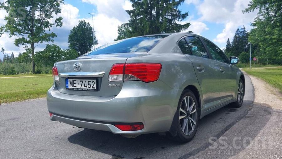 Grey Toyota Avensis 2013 in Aluksne, with an engine capacity of 1.80 L and mileage of 0 thousand km for 3750 €, photo 7 on AUTOMOTO.COM.LV