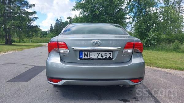 Pelēks Toyota Avensis 2013 Alūksne, ar dzinēja tilpumu 1.80 L un nobraukumu 0 tūkst. km par 3750 €, foto 8 vietnē AUTOMOTO.COM.LV