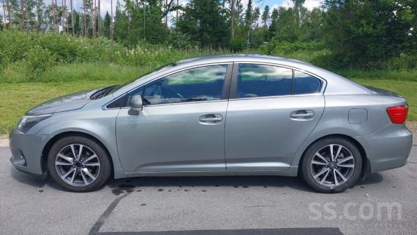 Pelēks Toyota Avensis 2013 Alūksne, ar dzinēja tilpumu 1.80 L un nobraukumu 0 tūkst. km par 3750 €, foto 10 vietnē AUTOMOTO.COM.LV