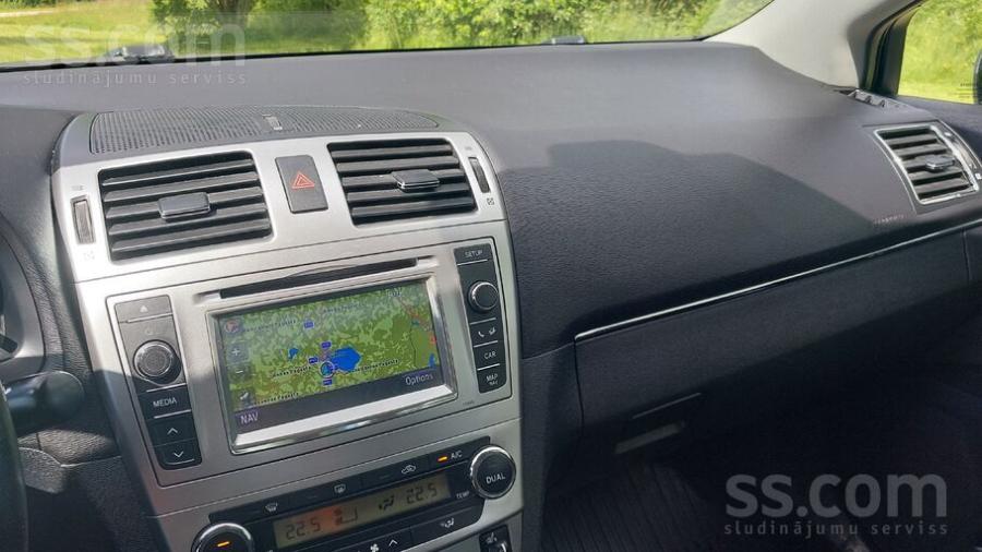 Grey Toyota Avensis 2013 in Aluksne, with an engine capacity of 1.80 L and mileage of 0 thousand km for 3750 €, photo 18 on AUTOMOTO.COM.LV