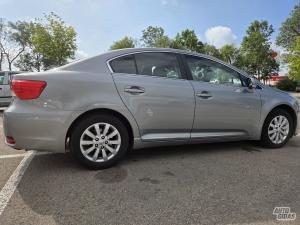 Grey Toyota Avensis 2013 in Kaunas, with an engine capacity of 2.00 L and mileage of 213 thousand km for 9650 €, photo 12 on AUTOMOTO.COM.LV