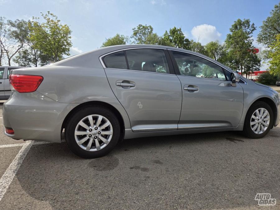 Grey Toyota Avensis 2013 in Kaunas, with an engine capacity of 2.00 L and mileage of 213 thousand km for 9650 €, photo 12 on AUTOMOTO.COM.LV