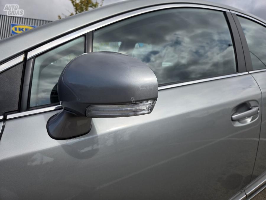 Grey Toyota Avensis 2013 in Kaunas, with an engine capacity of 2.00 L and mileage of 213 thousand km for 9650 €, photo 14 on AUTOMOTO.COM.LV