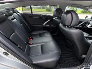 Grey Toyota Avensis 2013 in Kaunas, with an engine capacity of 2.00 L and mileage of 213 thousand km for 9650 €, photo 19 on AUTOMOTO.COM.LV