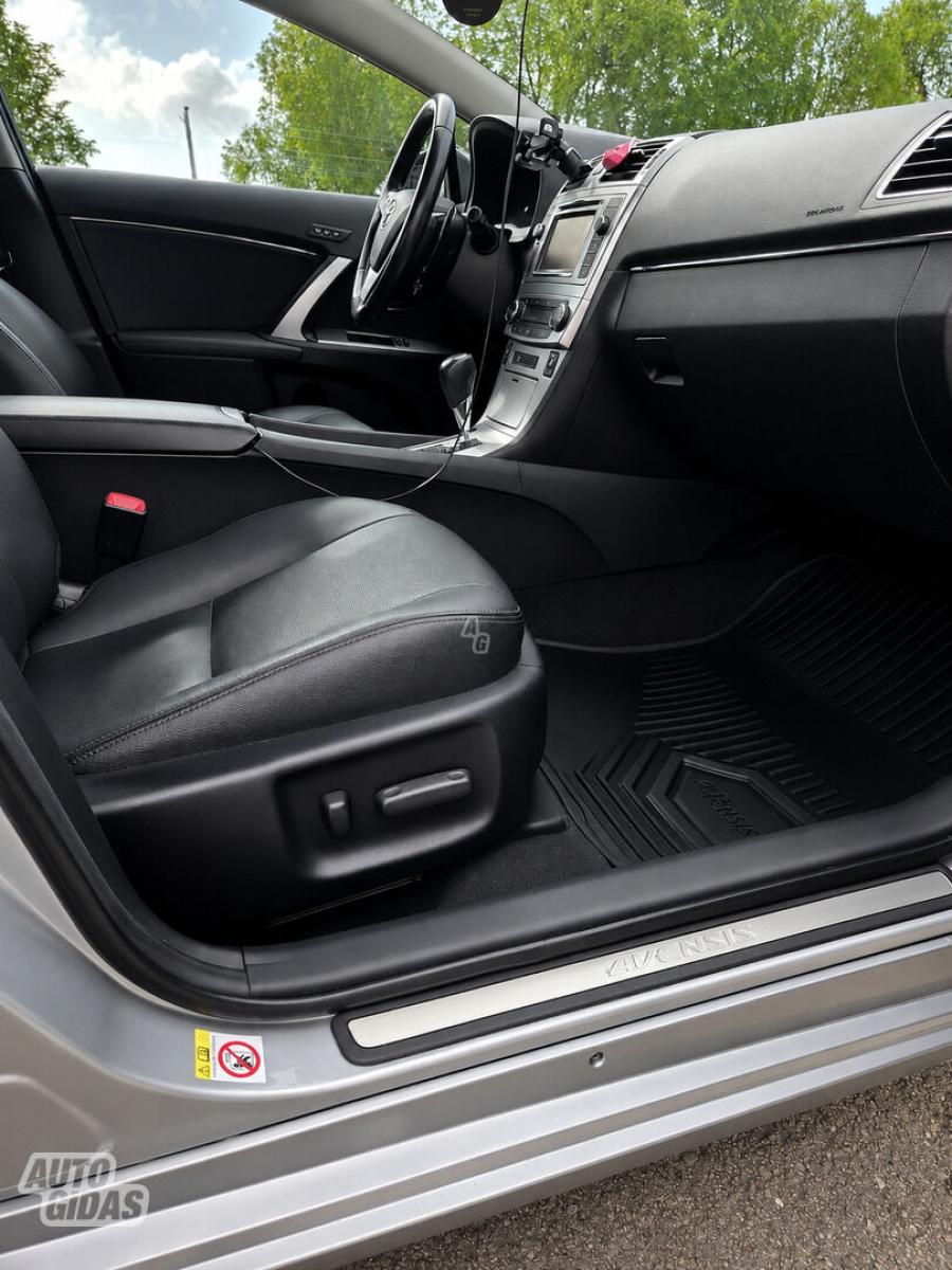 Grey Toyota Avensis 2013 in Kaunas, with an engine capacity of 2.00 L and mileage of 213 thousand km for 9650 €, photo 23 on AUTOMOTO.COM.LV