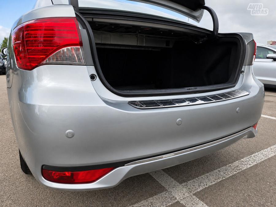 Grey Toyota Avensis 2013 in Kaunas, with an engine capacity of 2.00 L and mileage of 213 thousand km for 9650 €, photo 24 on AUTOMOTO.COM.LV