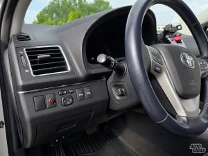 Grey Toyota Avensis 2013 in Kaunas, with an engine capacity of 2.00 L and mileage of 213 thousand km for 9650 €, photo 27 on AUTOMOTO.COM.LV