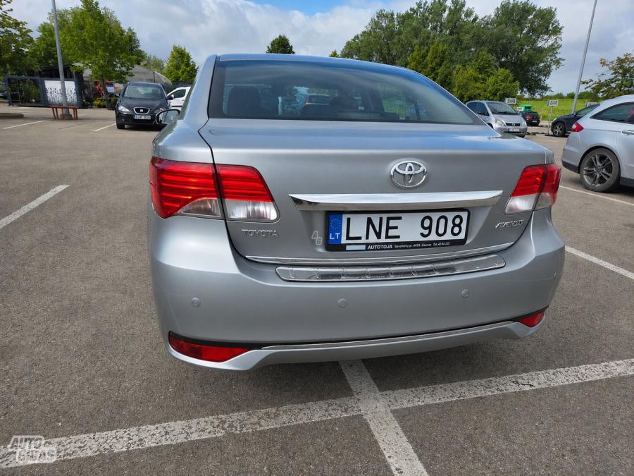 Grey Toyota Avensis 2013 in Kaunas, with an engine capacity of 2.00 L and mileage of 213 thousand km for 9550 €, photo 4 on AUTOMOTO.COM.LV