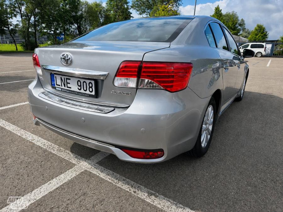 Grey Toyota Avensis 2013 in Kaunas, with an engine capacity of 2.00 L and mileage of 213 thousand km for 9550 €, photo 5 on AUTOMOTO.COM.LV