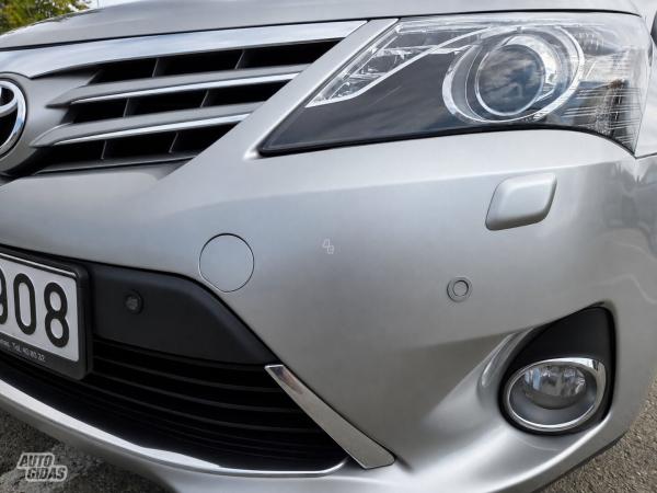 Grey Toyota Avensis 2013 in Kaunas, with an engine capacity of 2.00 L and mileage of 213 thousand km for 9550 €, photo 7 on AUTOMOTO.COM.LV