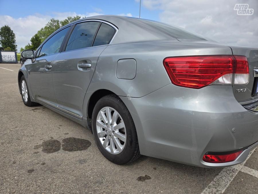 Grey Toyota Avensis 2013 in Kaunas, with an engine capacity of 2.00 L and mileage of 213 thousand km for 9550 €, photo 16 on AUTOMOTO.COM.LV