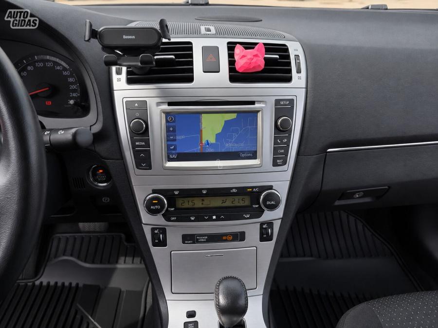 Grey Toyota Avensis 2013 in Kaunas, with an engine capacity of 2.00 L and mileage of 213 thousand km for 9550 €, photo 29 on AUTOMOTO.COM.LV
