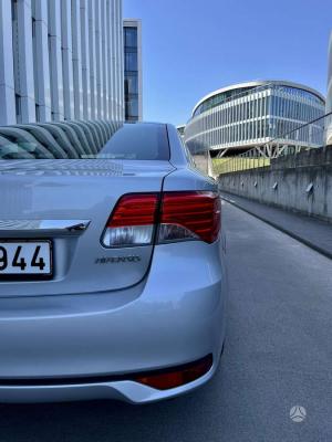 Pelēks Toyota Avensis 2013 Viļņa, ar dzinēja tilpumu 2.00 L un nobraukumu 214 tūkst. km par 5950 €, foto 8 vietnē AUTOMOTO.COM.LV