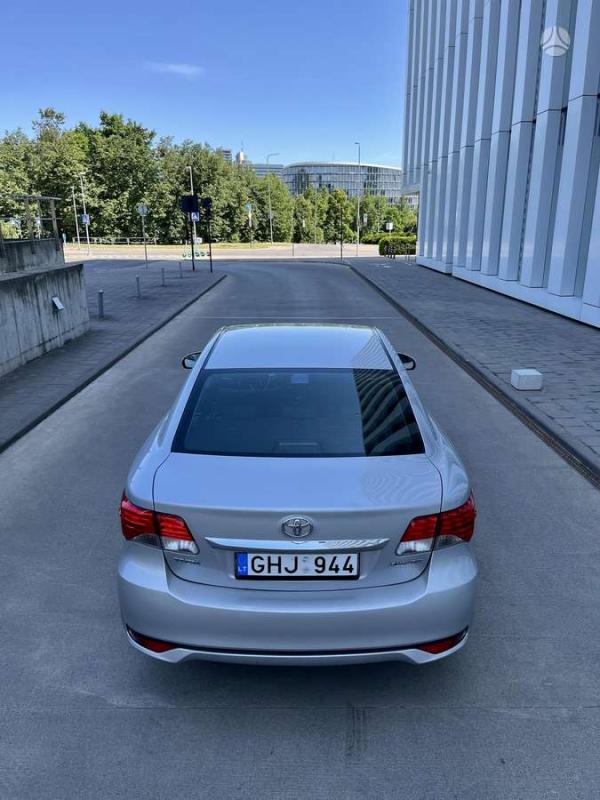 Pelēks Toyota Avensis 2013 Viļņa, ar dzinēja tilpumu 2.00 L un nobraukumu 214 tūkst. km par 5950 €, foto 9 vietnē AUTOMOTO.COM.LV