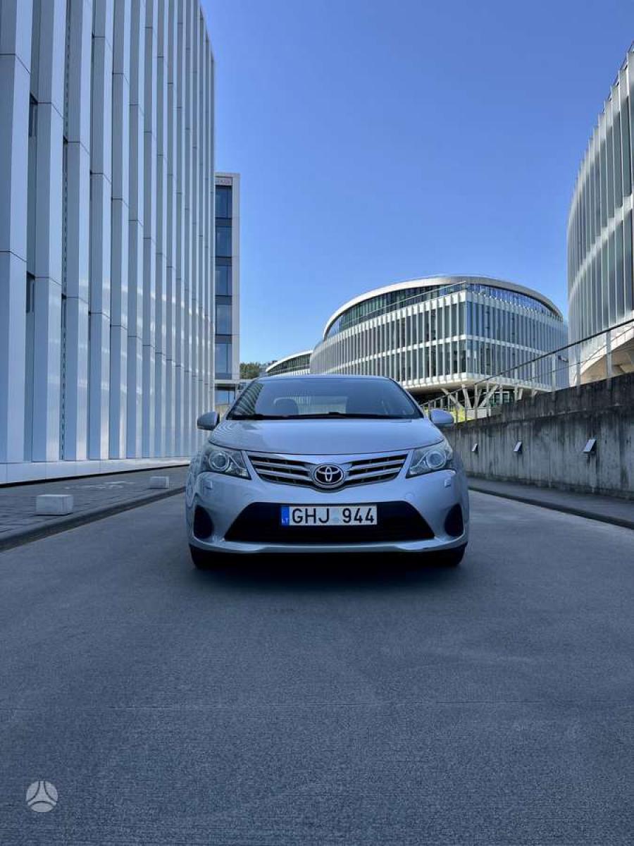 Pelēks Toyota Avensis 2013 Viļņa, ar dzinēja tilpumu 2.00 L un nobraukumu 214 tūkst. km par 5950 €, foto 11 vietnē AUTOMOTO.COM.LV