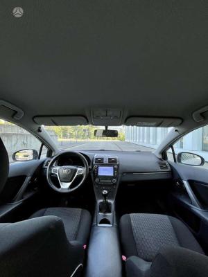Pelēks Toyota Avensis 2013 Viļņa, ar dzinēja tilpumu 2.00 L un nobraukumu 214 tūkst. km par 5950 €, foto 12 vietnē AUTOMOTO.COM.LV
