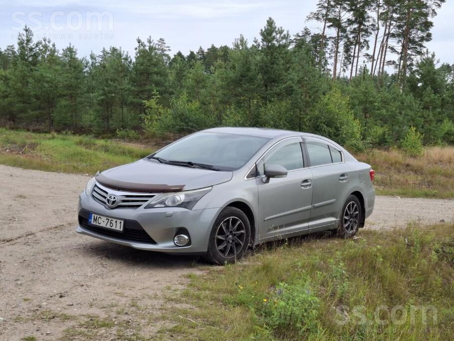Pelēks Toyota Avensis 2013 Rīga, ar dzinēja tilpumu 1.80 L un nobraukumu 255 tūkst. km par 7800 €, foto 1 vietnē AUTOMOTO.COM.LV