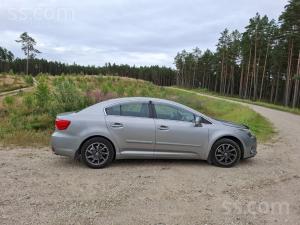 Pelēks Toyota Avensis 2013 Rīga, ar dzinēja tilpumu 1.80 L un nobraukumu 255 tūkst. km par 7800 €, foto 4 vietnē AUTOMOTO.COM.LV