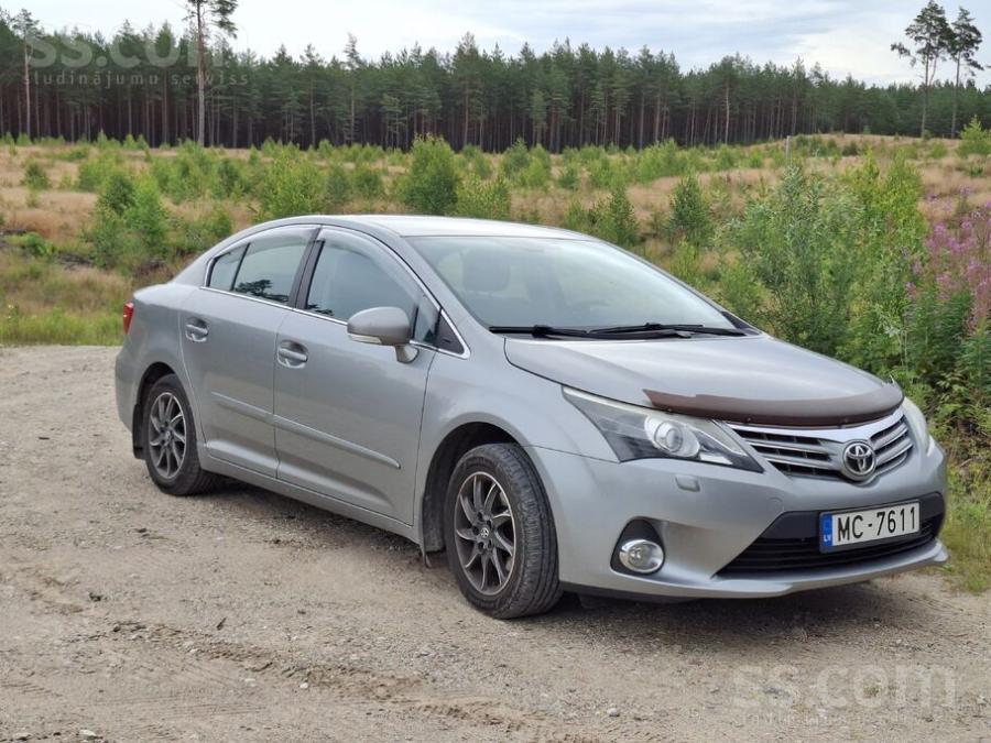 Pelēks Toyota Avensis 2013 Rīga, ar dzinēja tilpumu 1.80 L un nobraukumu 255 tūkst. km par 7800 €, foto 5 vietnē AUTOMOTO.COM.LV