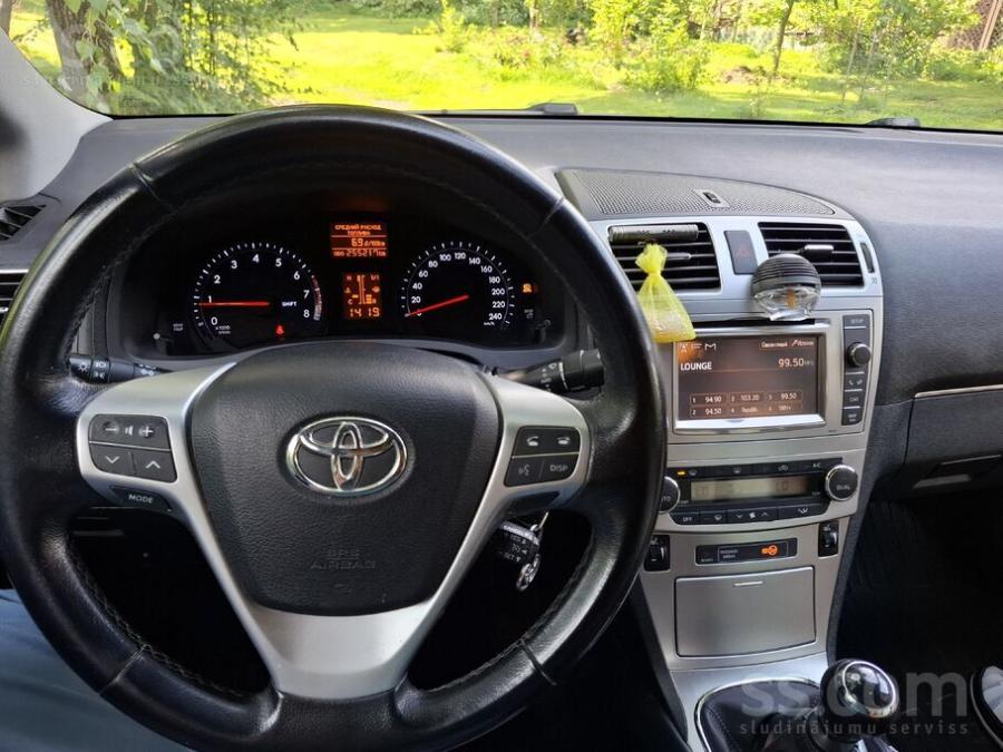 Pelēks Toyota Avensis 2013 Rīga, ar dzinēja tilpumu 1.80 L un nobraukumu 255 tūkst. km par 7800 €, foto 7 vietnē AUTOMOTO.COM.LV