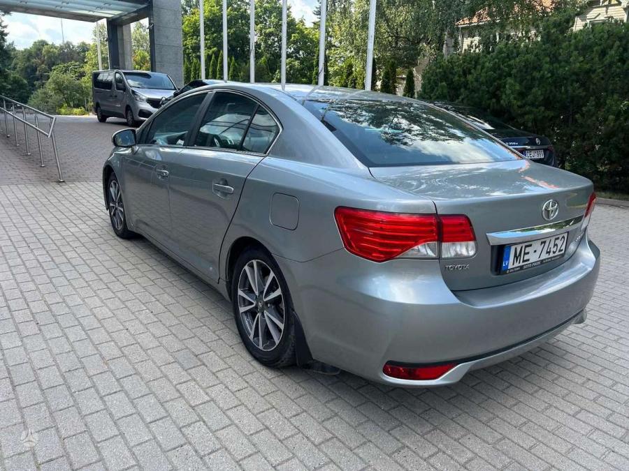 Серый Тойота Авенсис 2013 в Вильнюс, объемом двигателя 1.80 л и пробегом 297 тыс. км за 4800 €, фото 8 на AUTOMOTO.COM.LV