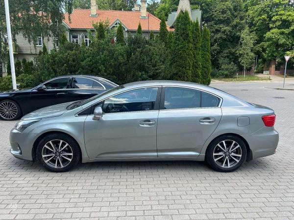 Pelēks Toyota Avensis 2013 Viļņa, ar dzinēja tilpumu 1.80 L un nobraukumu 297 tūkst. km par 4800 €, foto 8 vietnē AUTOMOTO.COM.LV