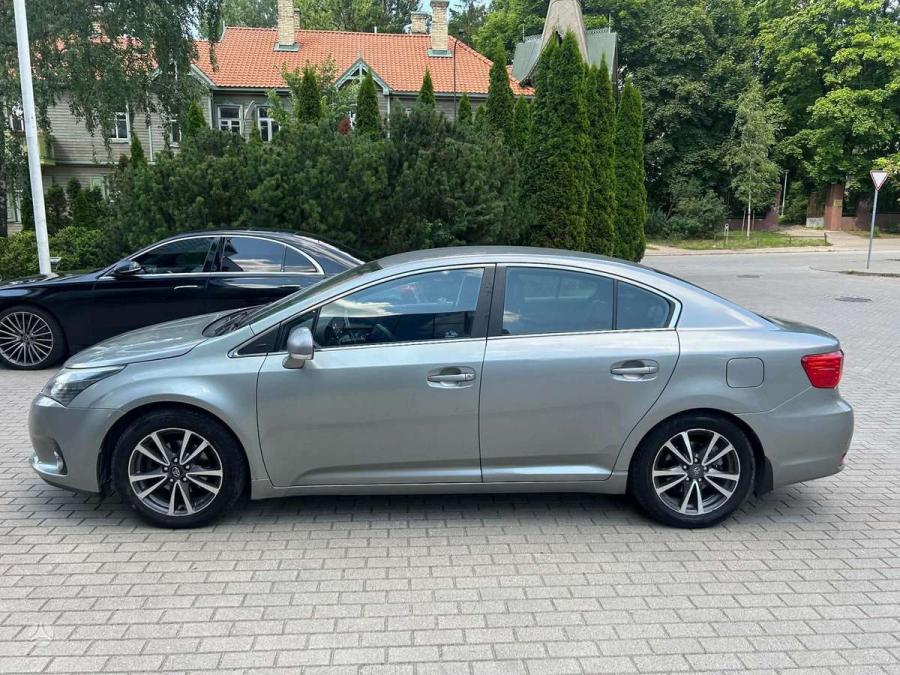Серый Тойота Авенсис 2013 в Вильнюс, объемом двигателя 1.80 л и пробегом 297 тыс. км за 4800 €, фото 9 на AUTOMOTO.COM.LV