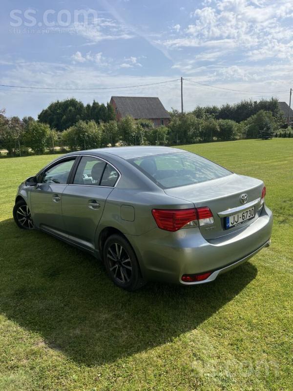 Grey Toyota Avensis 2013 in Valmiera, with an engine capacity of 2.00 L and mileage of 207 thousand km for 5790 €, photo 4 on AUTOMOTO.COM.LV