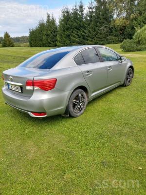 Pelēks Toyota Avensis 2013 Jēkabpils, ar dzinēja tilpumu 2.00 L un nobraukumu 186 tūkst. km par 5050 €, foto  vietnē AUTOMOTO.COM.LV