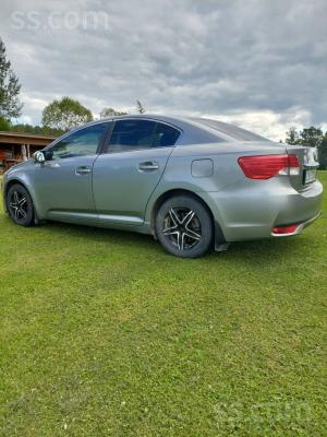 Pelēks Toyota Avensis 2013 Jēkabpils, ar dzinēja tilpumu 2.00 L un nobraukumu 186 tūkst. km par 5050 €, foto 3 vietnē AUTOMOTO.COM.LV