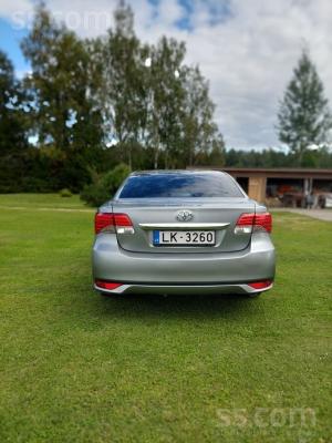 Pelēks Toyota Avensis 2013 Jēkabpils, ar dzinēja tilpumu 2.00 L un nobraukumu 186 tūkst. km par 5050 €, foto 5 vietnē AUTOMOTO.COM.LV