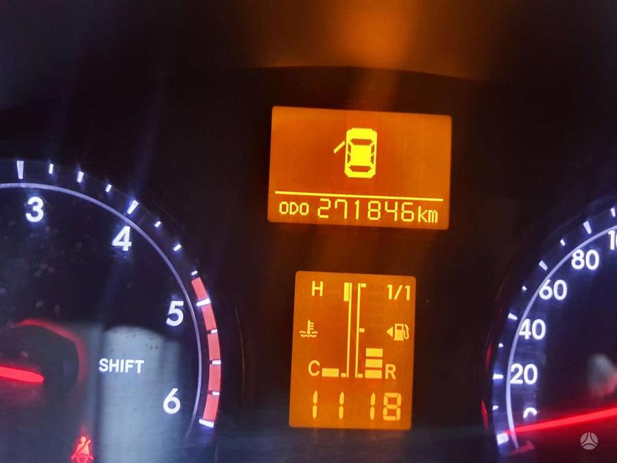 Серый Тойота Авенсис 2013 в Кельме, объемом двигателя 2.00 л и пробегом 272 тыс. км за 5300 €, фото 11 на AUTOMOTO.COM.LV