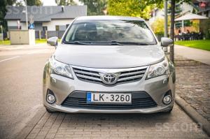 Pelēks Toyota Avensis 2013 Rīga, ar dzinēja tilpumu 2.00 L un nobraukumu 187 tūkst. km par 2990 €, foto 3 vietnē AUTOMOTO.COM.LV